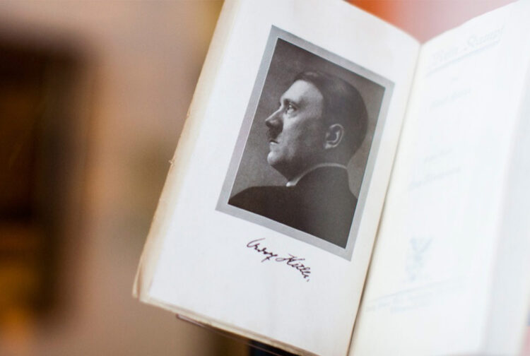 مهم‌ترین عقاید آدولف هیتلر در کتاب نبرد من + بررسی زمینه تاریخی کتاب